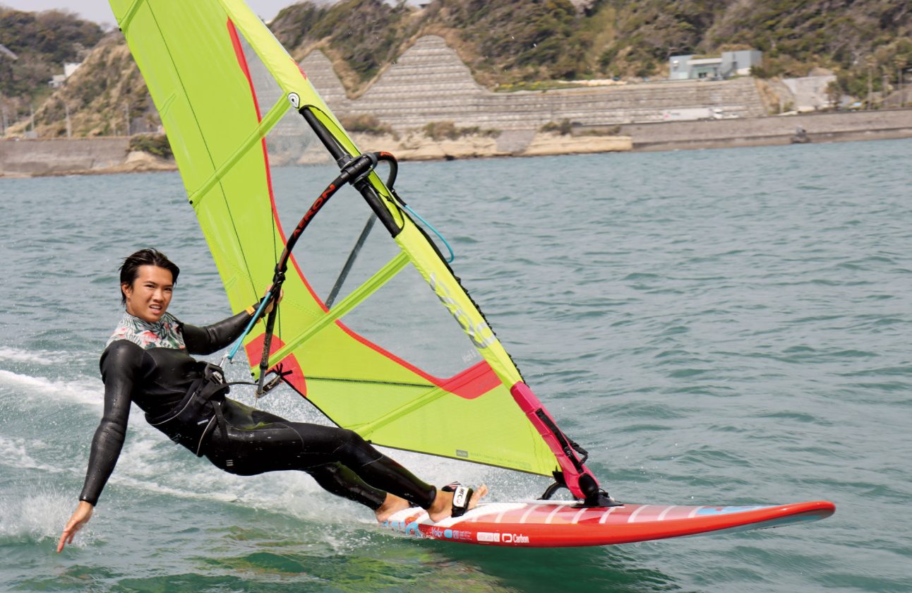 AERON | Windsurfing magazine（ウインドサーフィンマガジン）